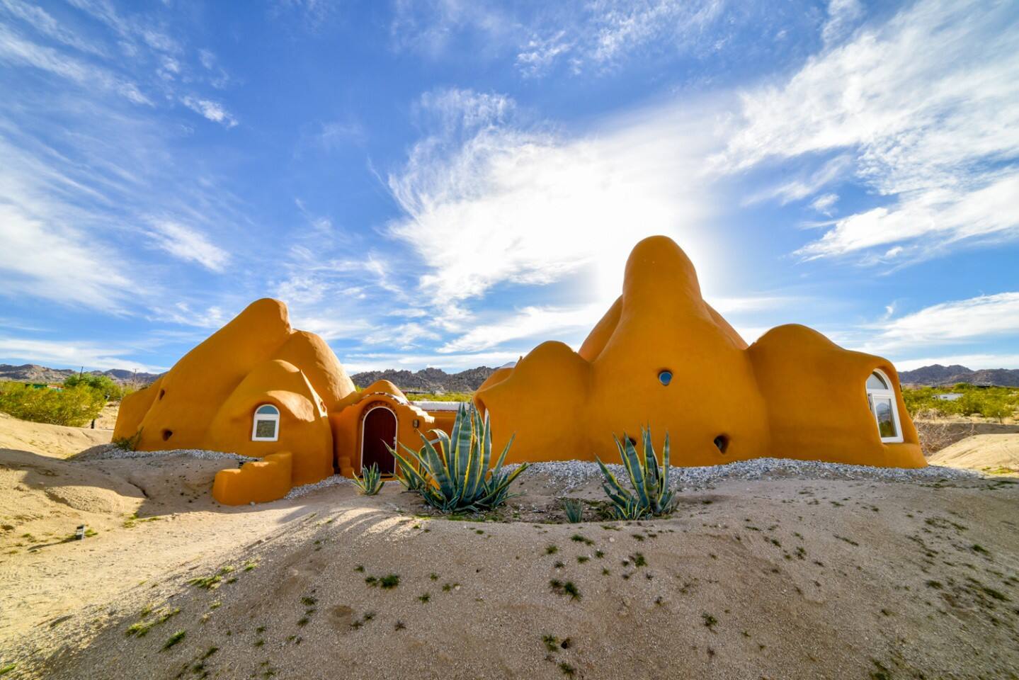 Eco dôme ou Super Adobe... uniquement réservé à l'autoconstruction